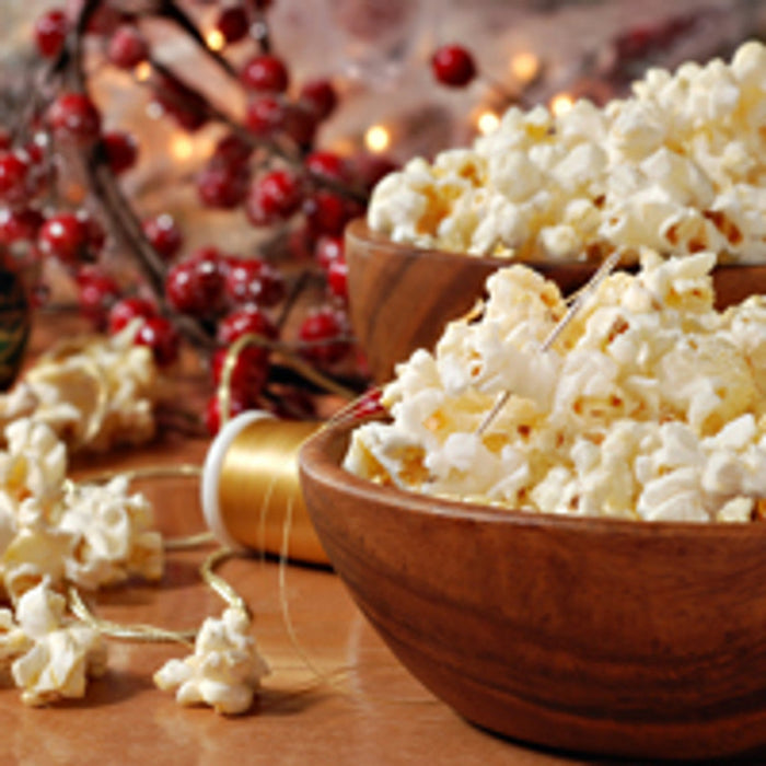 Popcorn Strings for the Christmas Tree: DIY